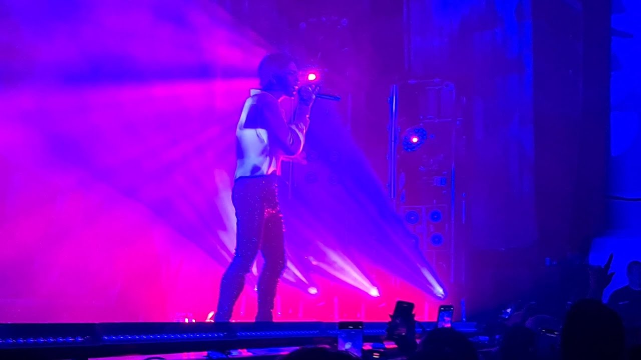 DPR IAN - Sometimes I'm (06.11.2022 REGIME Tour in Amsterdam) Fancam ...