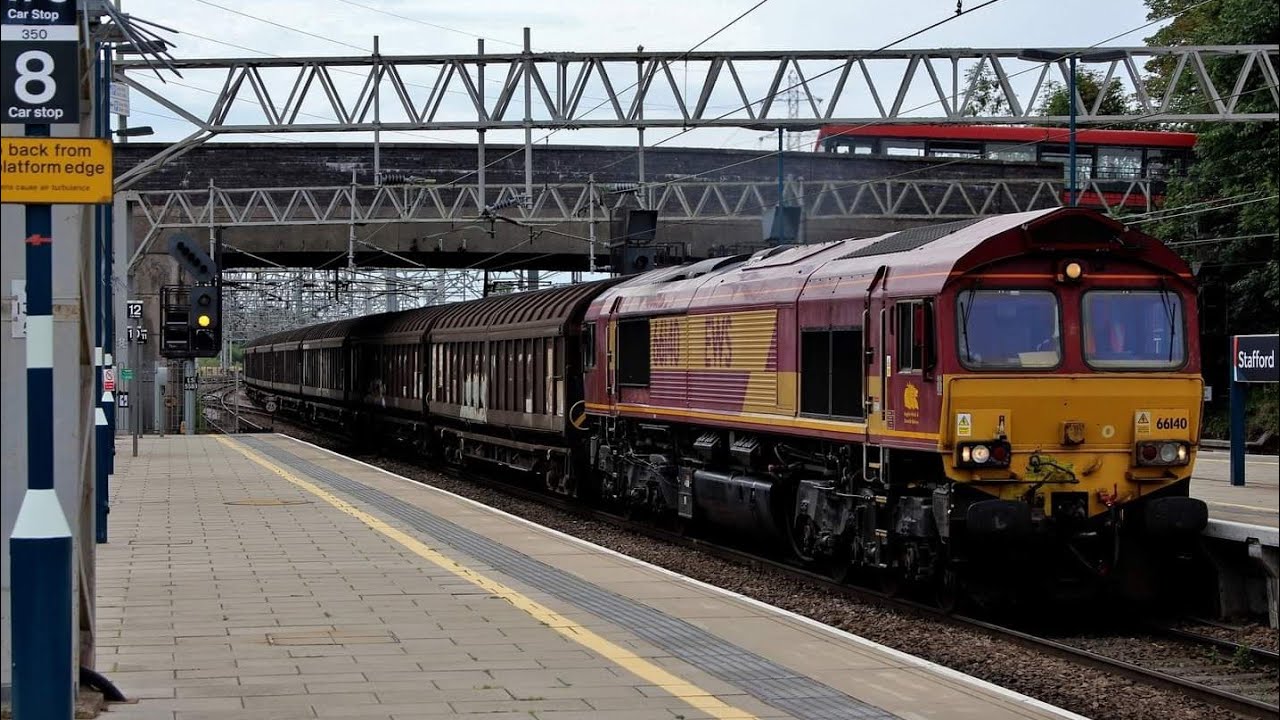 Stafford Railway Station 66140 EWS passing P5 on 6M13 on the 8th July ...