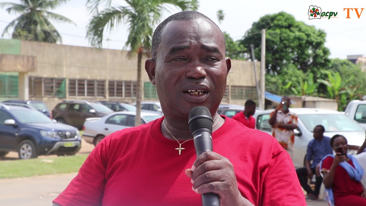 OCPV/PRESTATION DE L'ARTISTE COMEDIEN PAPITOU A L'OCPV: CEREMONIE DE ...