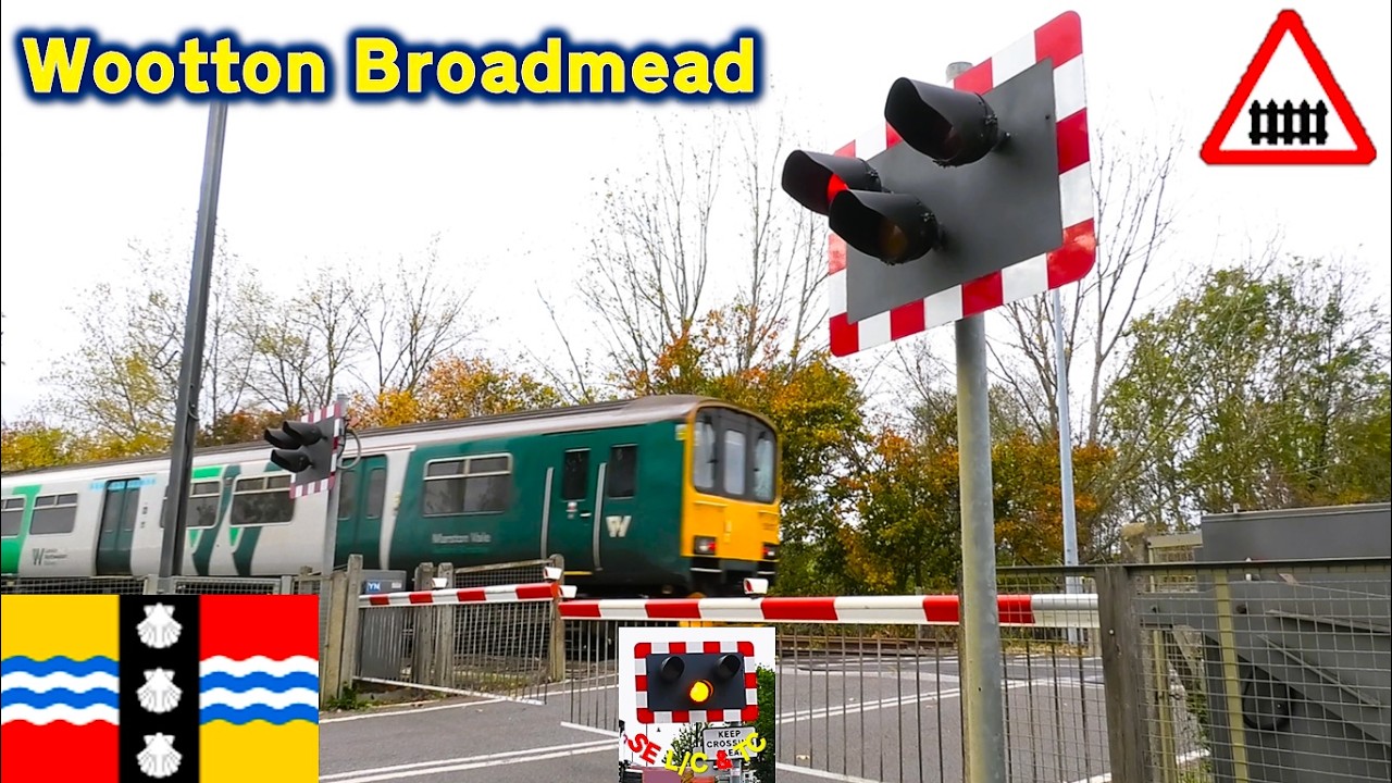 Wootton Broadmead Level Crossing, Bedfordshire - YouTube