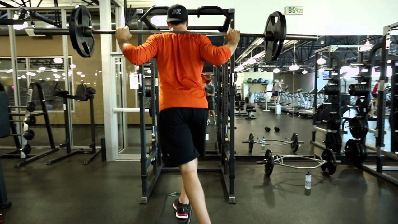 Crossover Back Lunges - YouTube