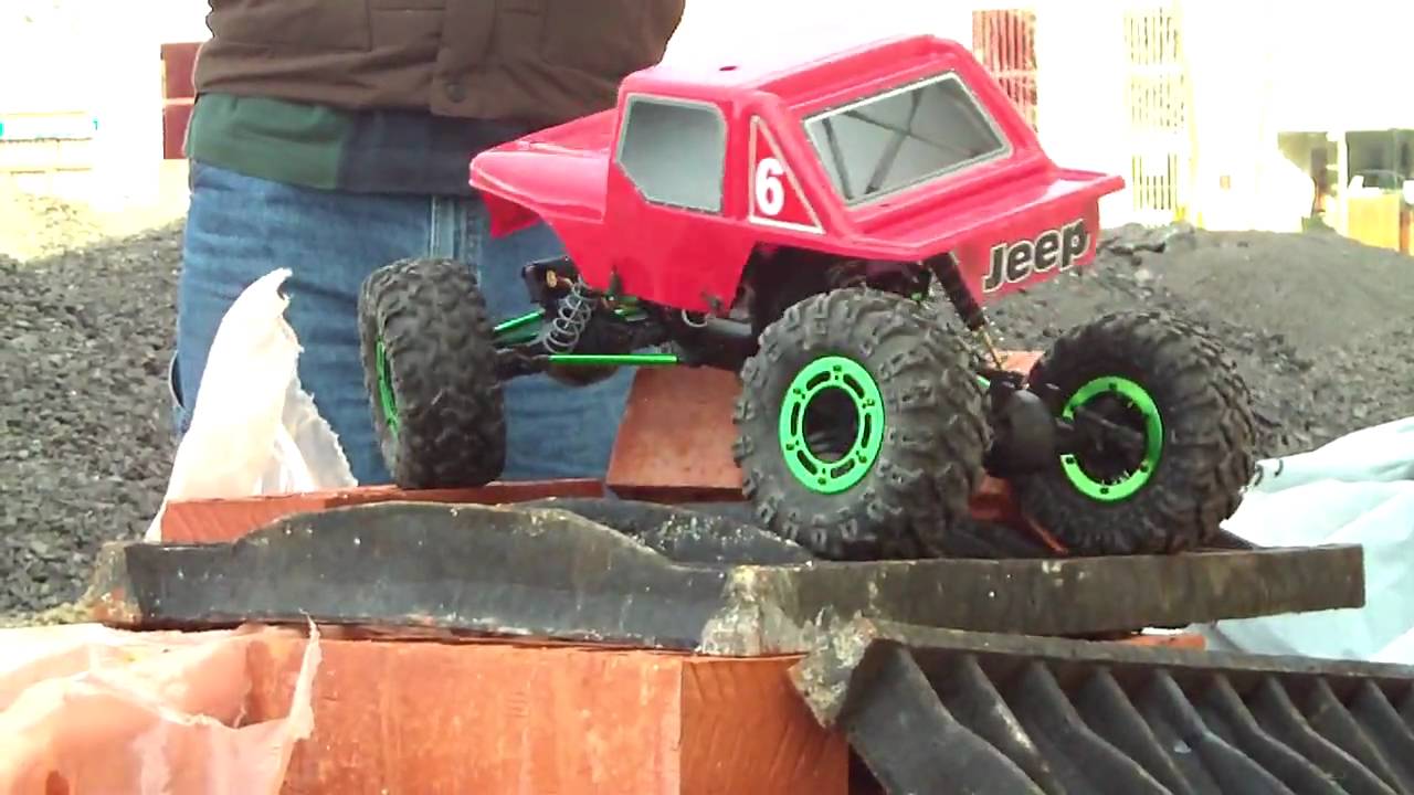 axial AX10 SCORPION first tests.MOV - YouTube