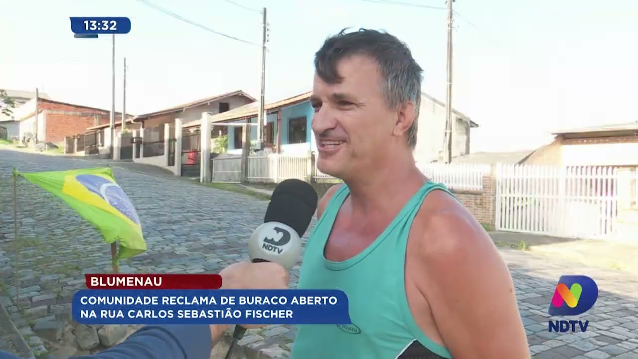 Comunidade reclama de buraco aberto na rua Carlos Sebastião Fischer em ...