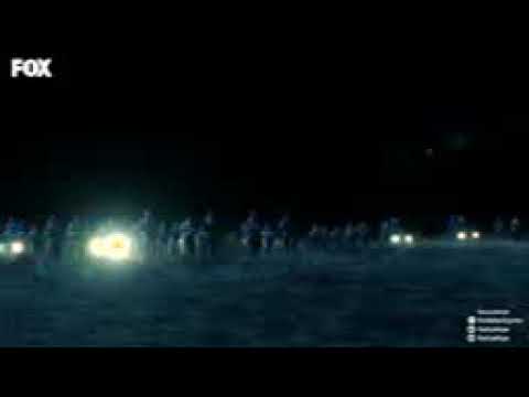 Savaşçı  kılıç timi etrafı  sarildi