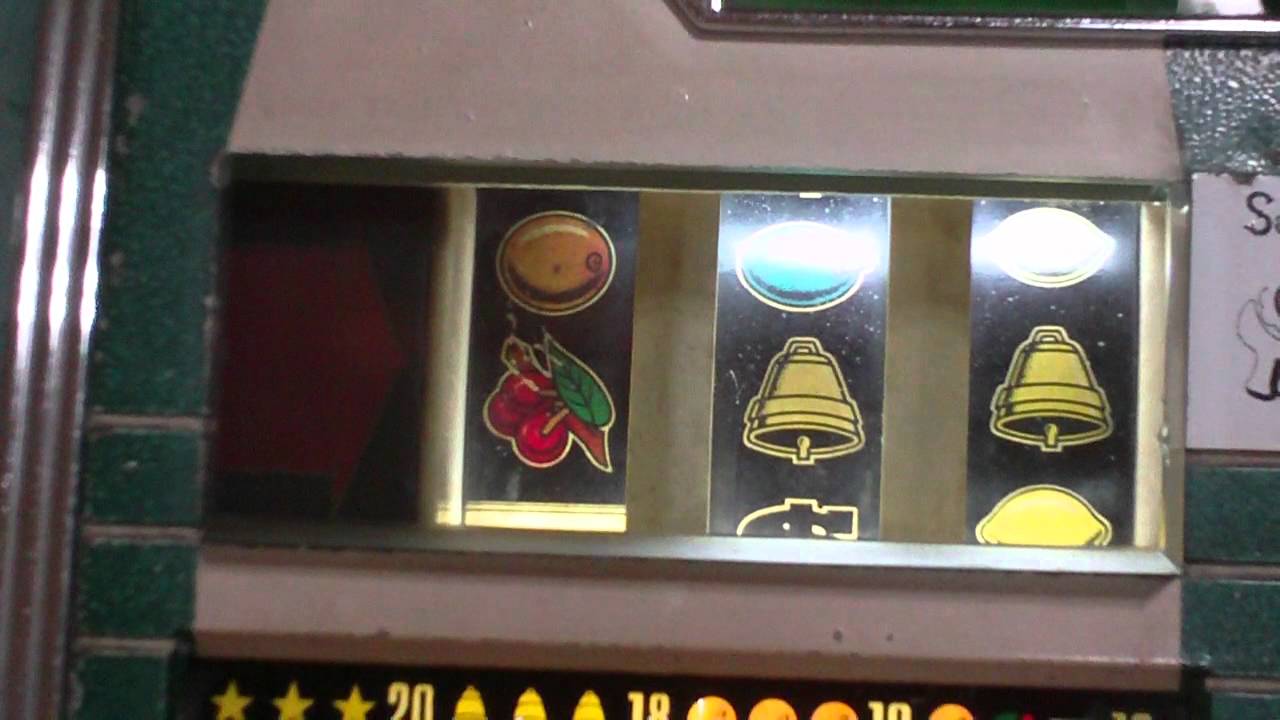 A Japanese antique slot machine - YouTube