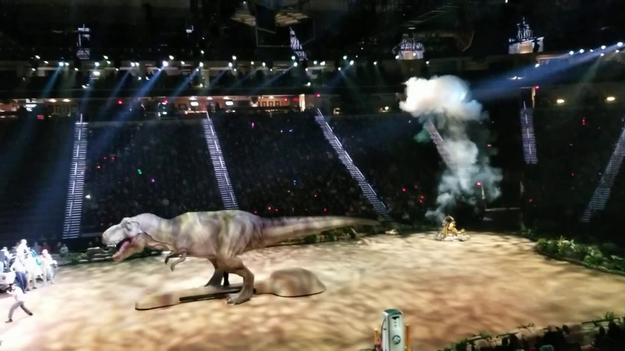Jurassic World Live Tour T-Rex Scene!! - YouTube
