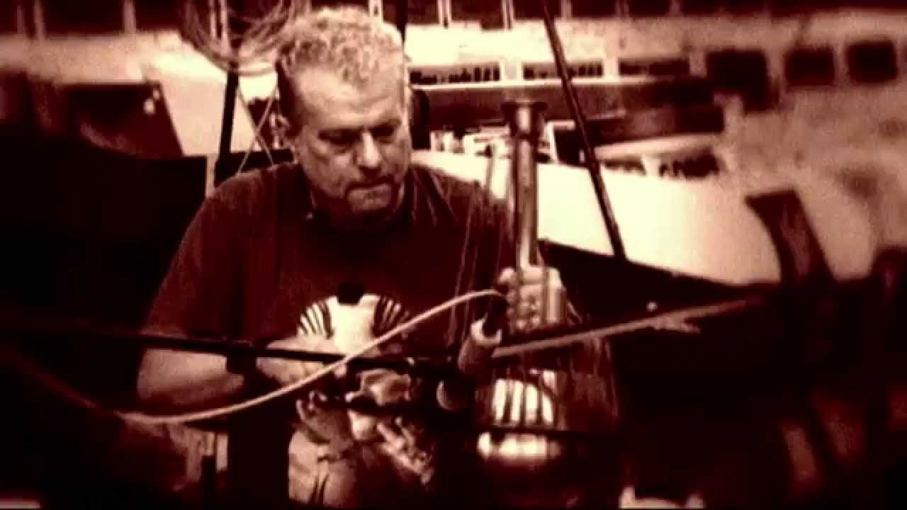 Rick Walker live looping Streetlight Records, Santa Cruz 2012 - YouTube