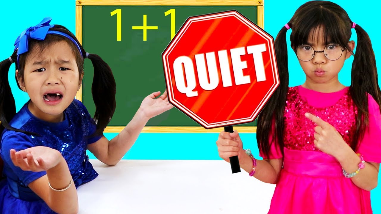 Emma y Jannie Juegan al Alumno y Profesor |Kids Pretend Play School ...