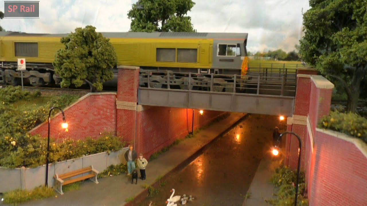 Basildon Model Railway Exhibition 2018 - YouTube