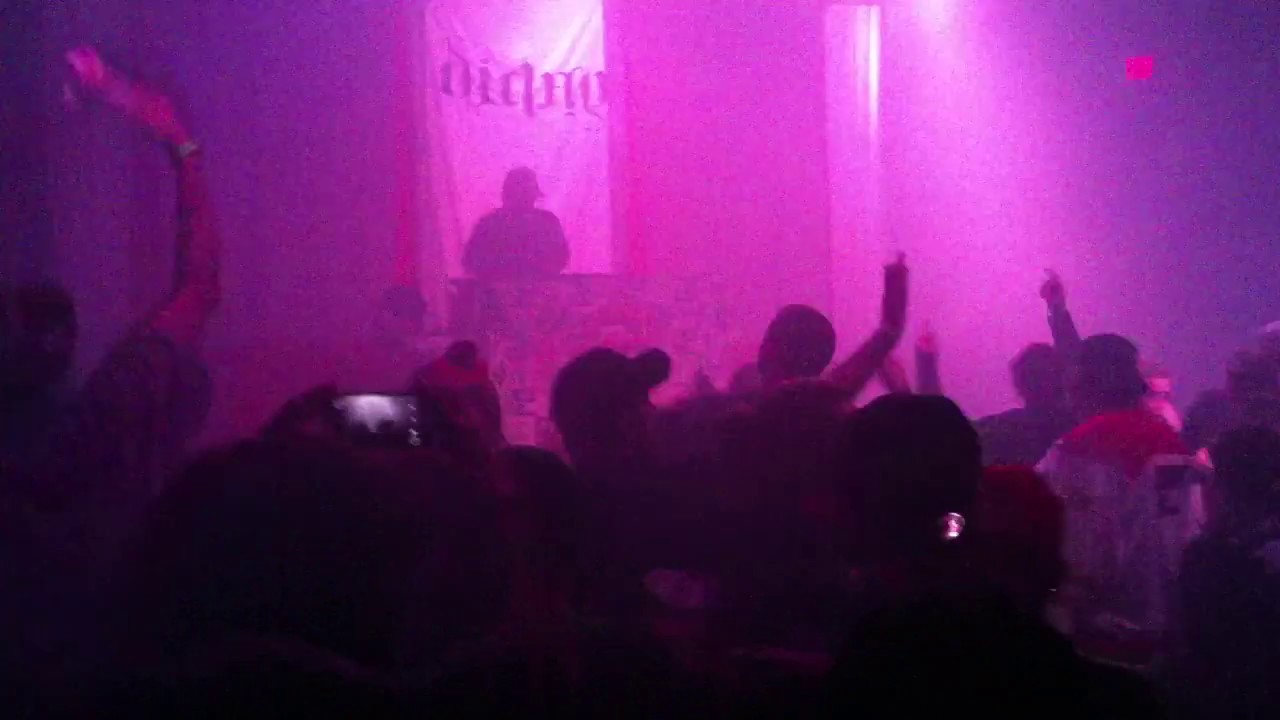 Dj Clay spinning ICP, Rydas & Tech live at DCG CON 2017 Friday Night ...