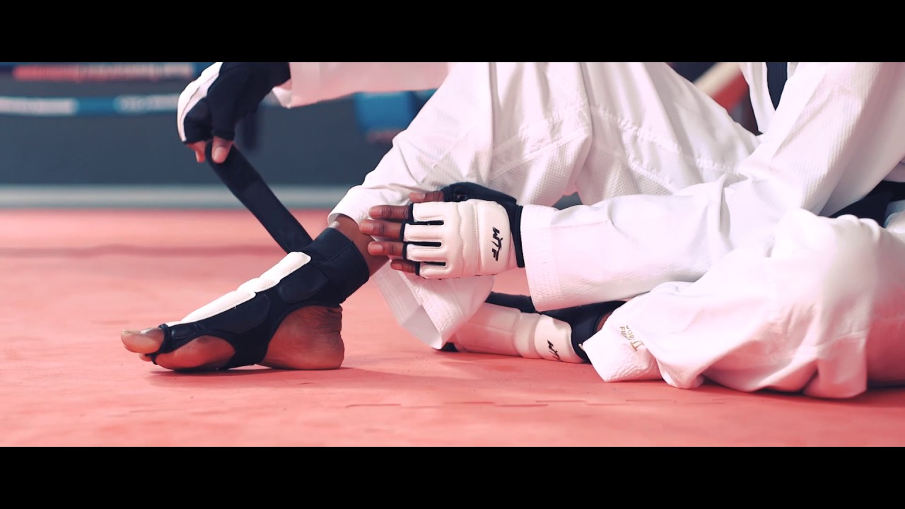 JC Taekwondo met Tosh van Dijk (Suriname) - YouTube