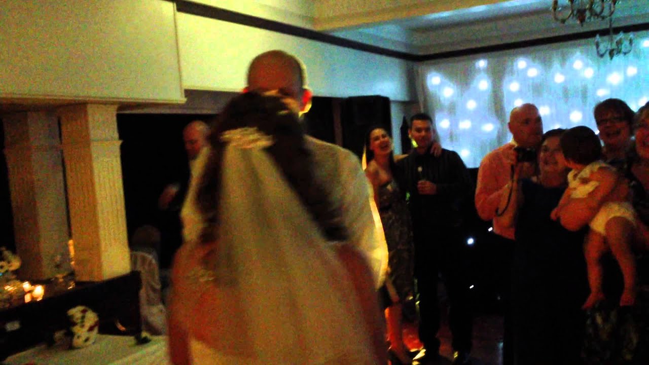 Groom sings 'Let it go' to his bride. - YouTube