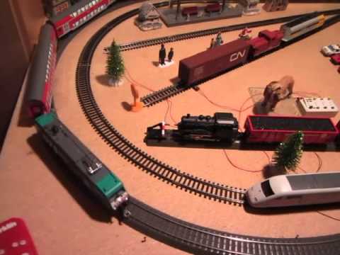 Marklin set of red bi-level coaches - no. 43570 - YouTube