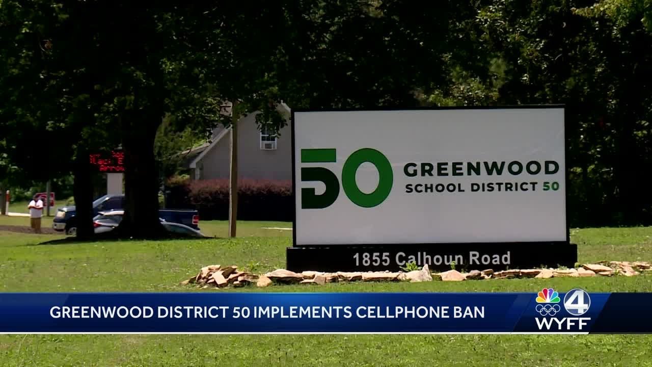 Greenwood School District 50 in South Carolina bans cellphones during ...