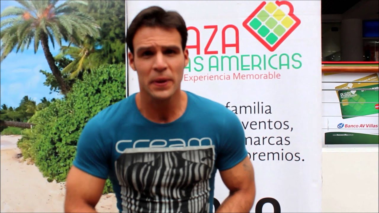 Alex Adames en Plaza de las Américas - YouTube