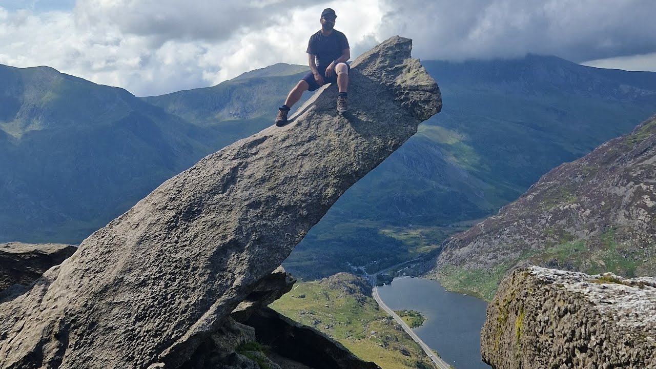 Tryfan Climb via the North Ridge - YouTube