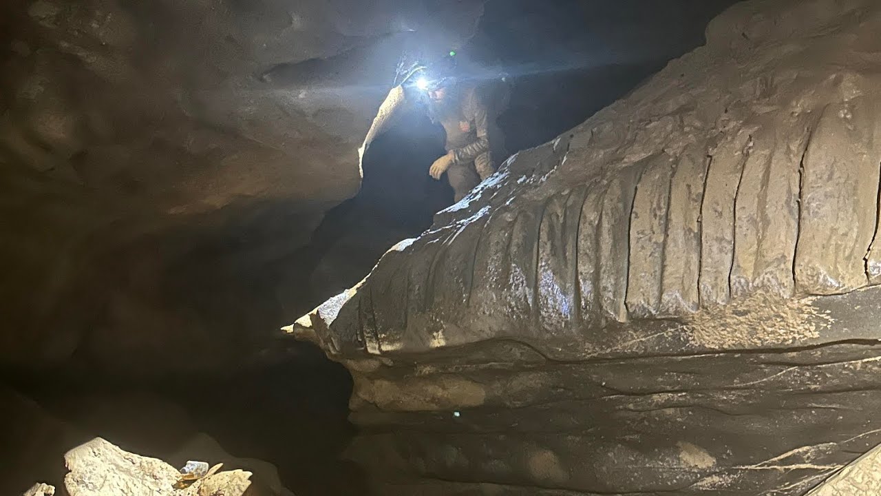 Pettyjohn's Cave Pt.2 Exploring The Stream Passage - YouTube