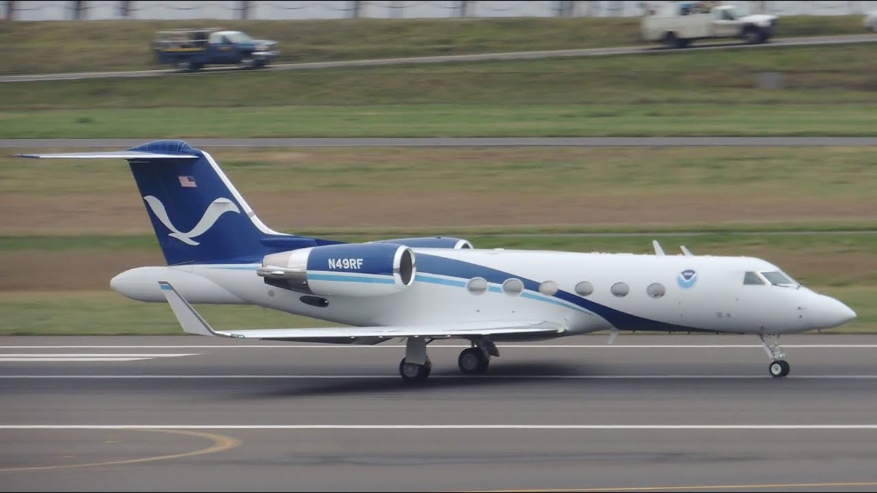 NOAA Gulfstream G-IV [N49RF] takeoff from PDX - YouTube