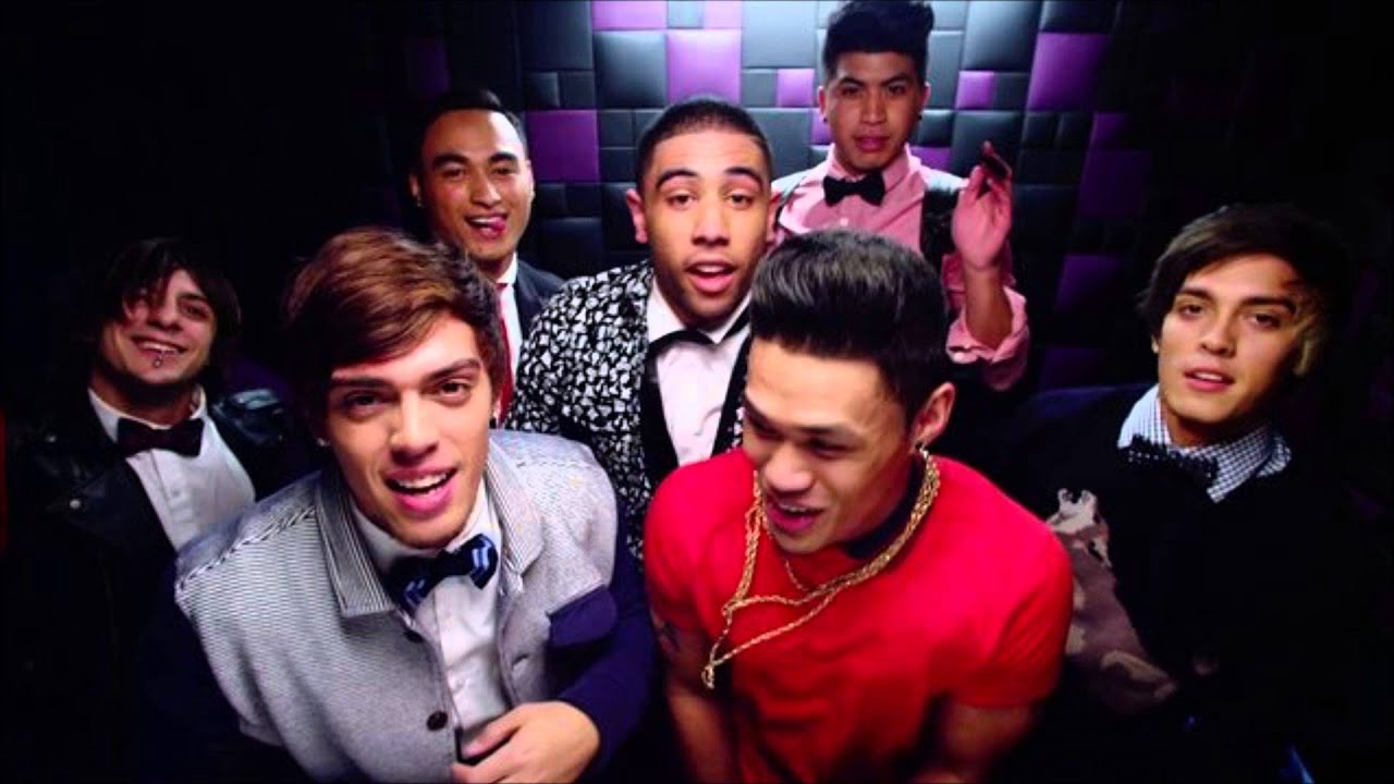 justice crew - everybody instrumental (sax beat) - YouTube