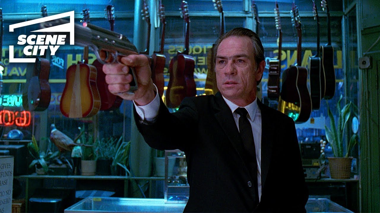 MIB - Hombres de Negro: El Agente K Le Vuela La Cabeza a Jeebs (Tommy ...