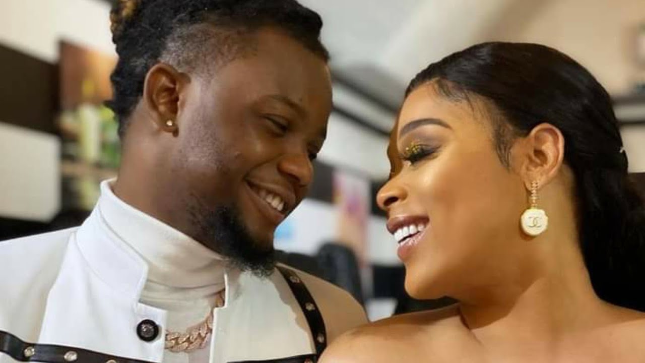 BLONDEDY FERDINAND FEAT D PERFECT LIVE VIDEO PERFORMANCE. - YouTube