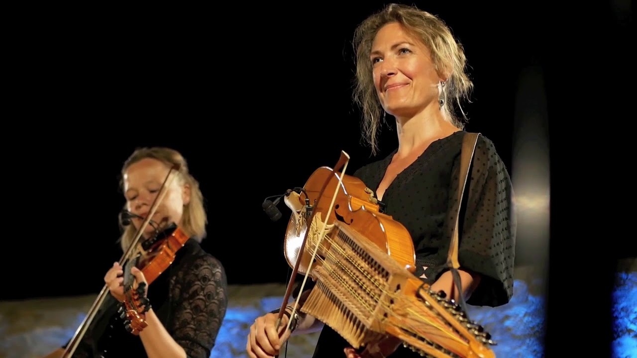 Tokso Folk String Quartet - YouTube