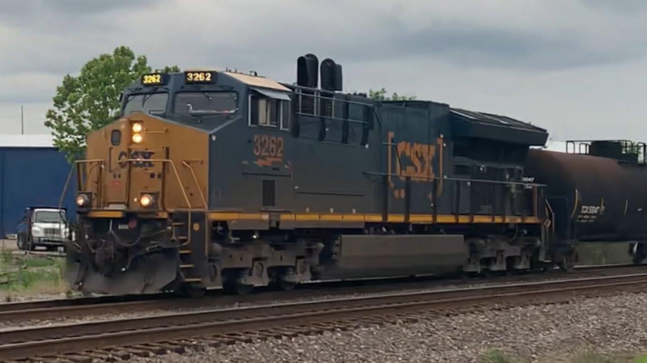 The shortest CSX ethanol train I’ve seen! - YouTube