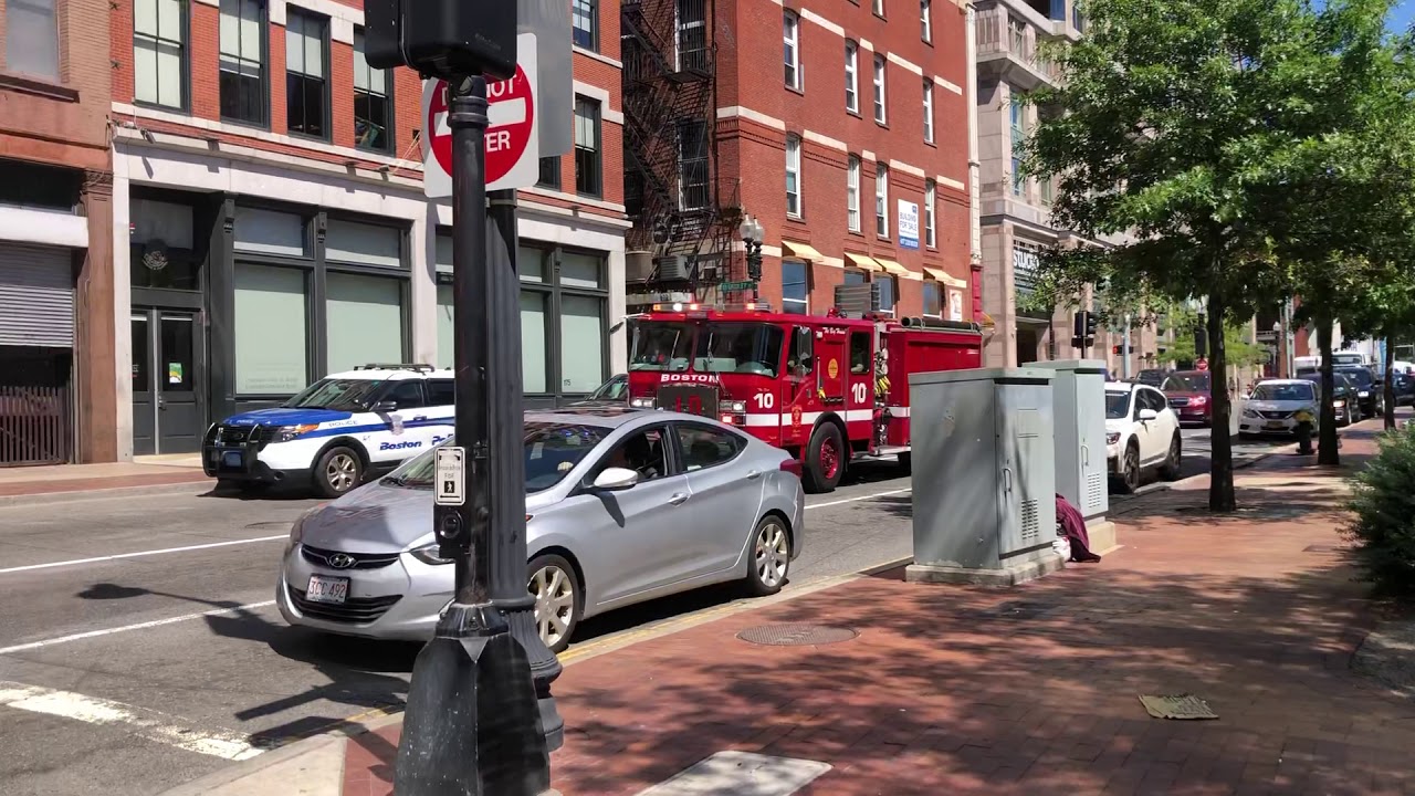 Boston Engine 10 Responding - YouTube
