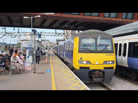 Class 322 | Arrival @Straford (322483) - YouTube