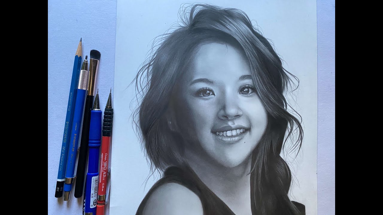 drawing Chae Young | Graphite and charcoal drawing - YouTube
