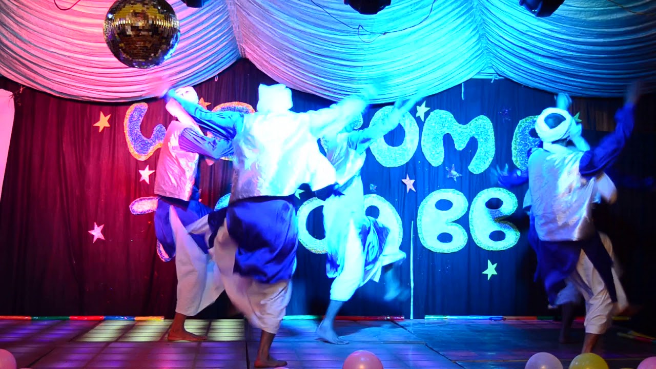 UAF cabb banghra dance by Omee group - YouTube