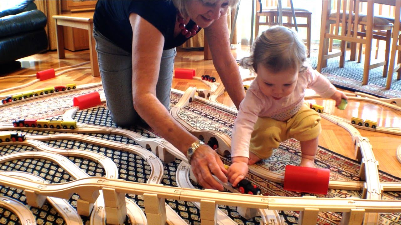 Family fun with kids and train sets - Toy Train Track 25 - YouTube