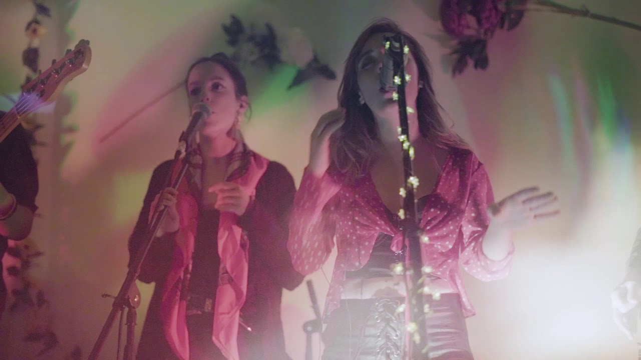 Malú Mora - Lanzamiento de Disco "Romperé" (audio: Mis Zapatos) - YouTube