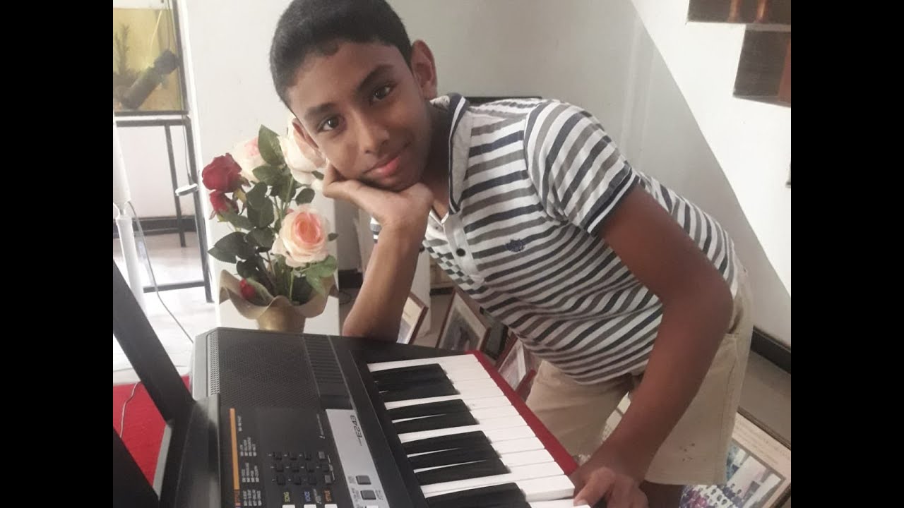 Akuru mekee ne by Hiruja - YouTube