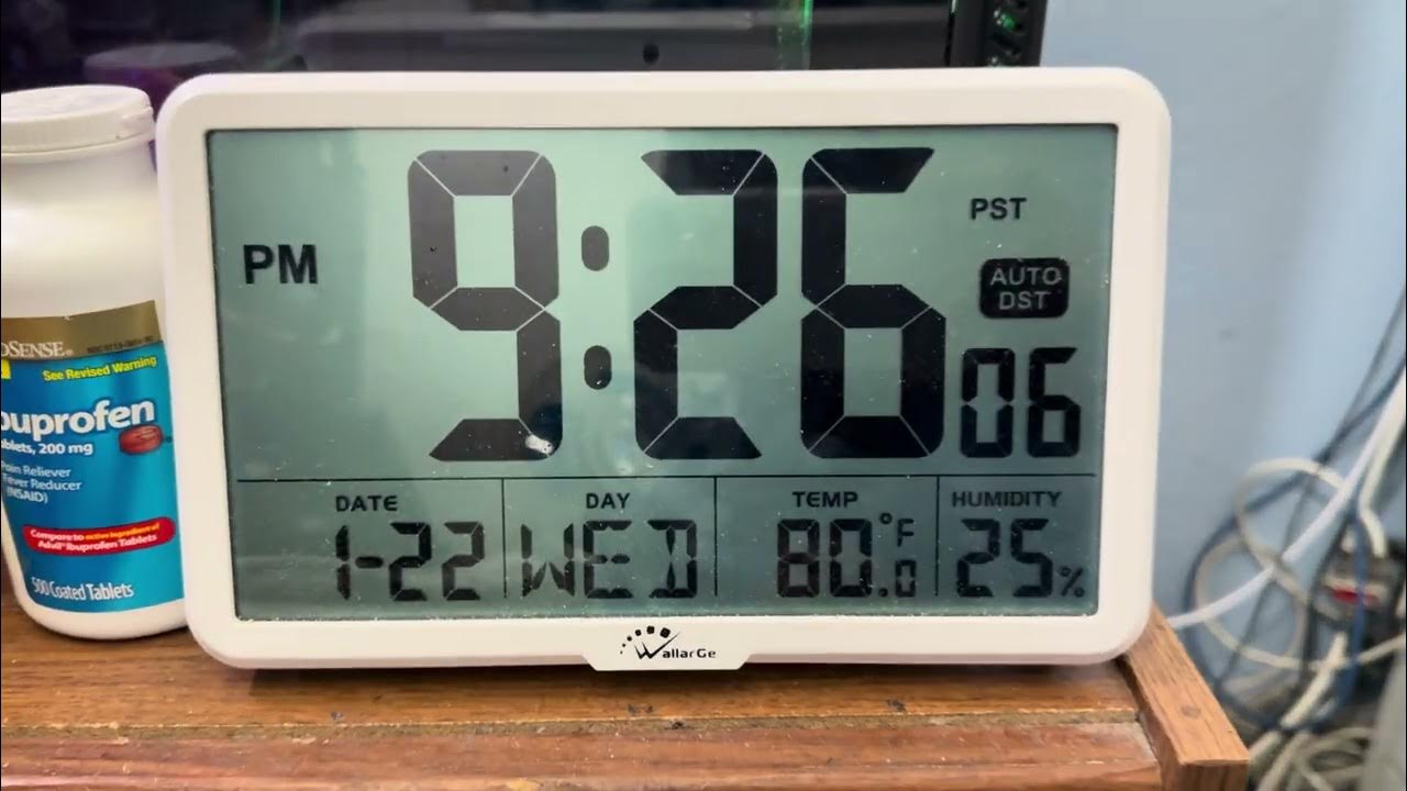 Decent Digital Clock - YouTube