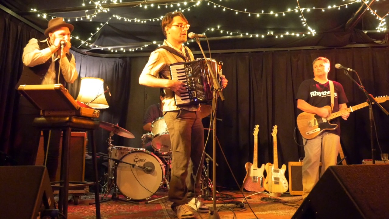 Old Gray Mule feat. Richard Coates & Snooks LaVie - Hot Tamale Baby ...