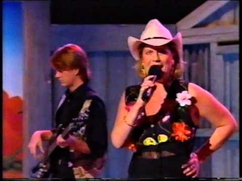 Leslie Avril performing on It's Country Today - 1993/4 - YouTube