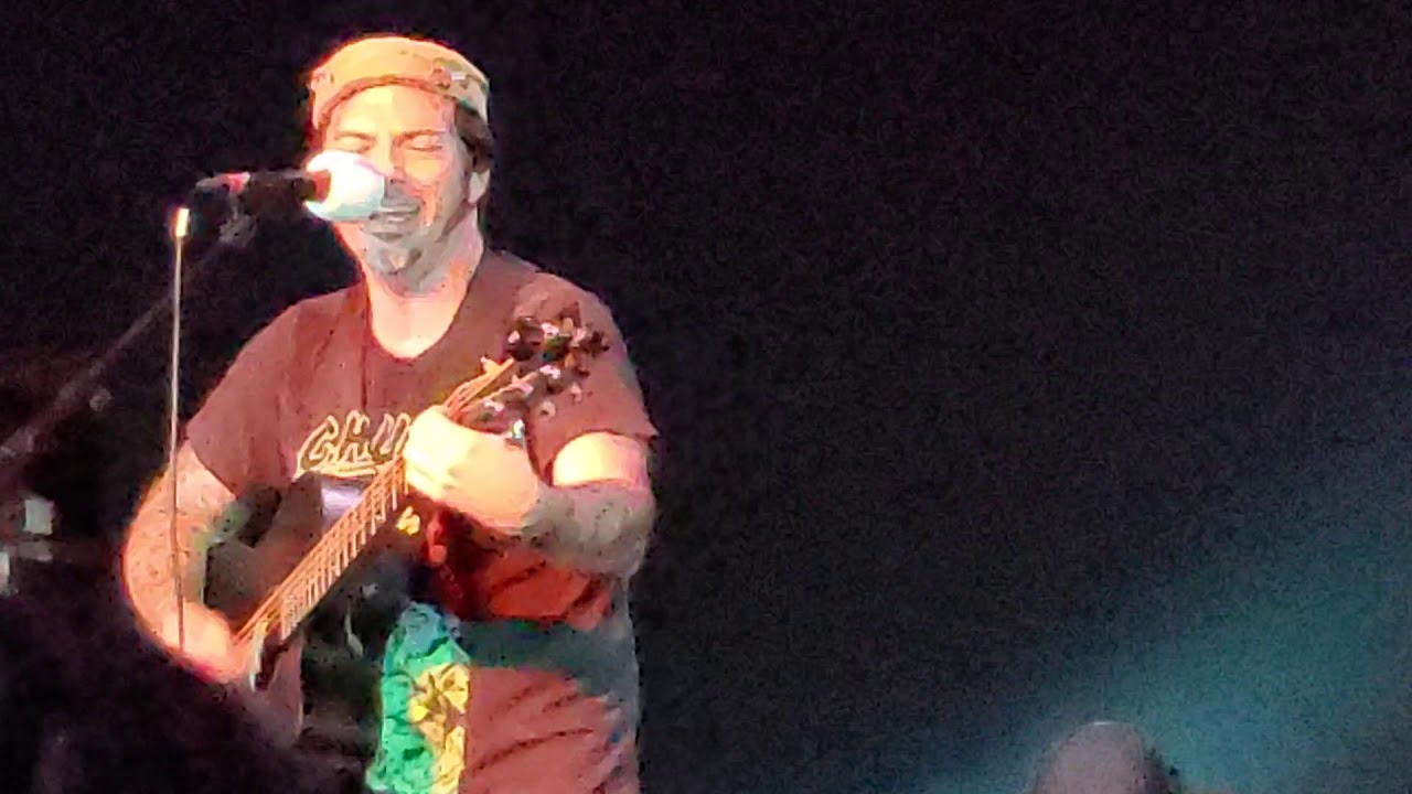 Harley Poe- Ima Killer Live - YouTube