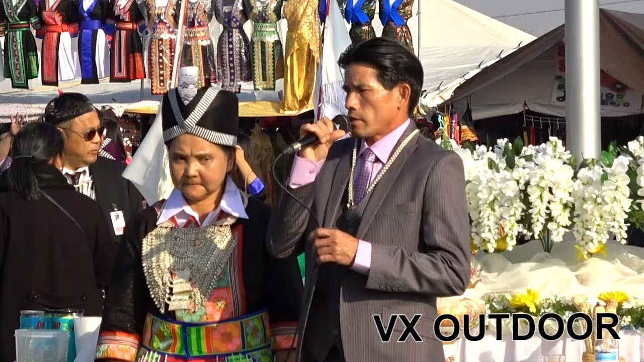 Kwv Txhiaj ( Bee Tsab ) - Hmong traditional songs - YouTube