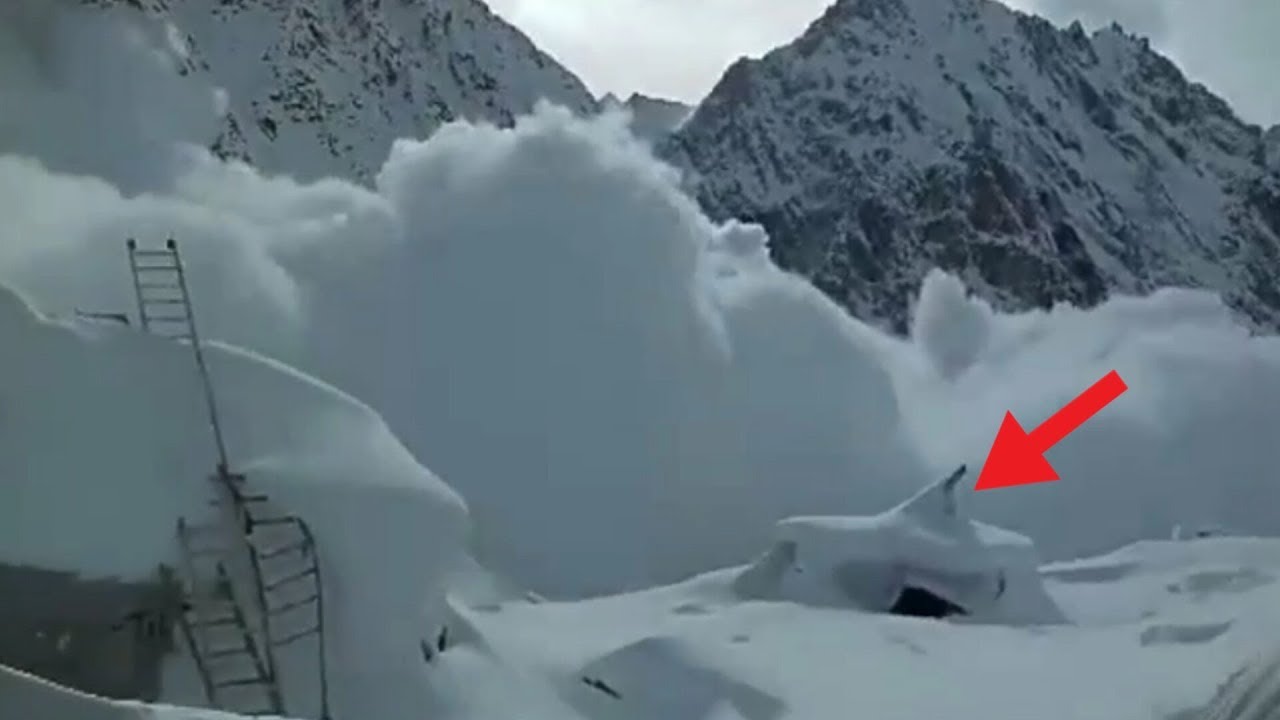 Avalanche || siashen glecier || Him pahiro - YouTube
