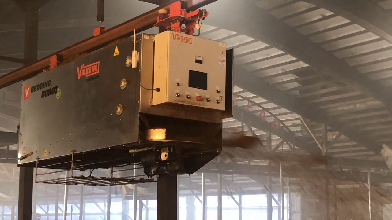 Bedding Robot dispenses recycled manure solids - YouTube