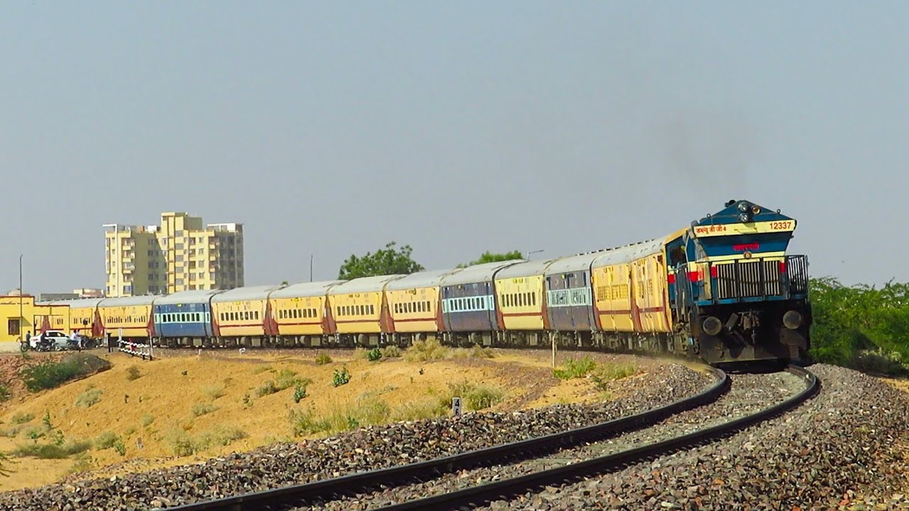 Extreme Humming EMD Locomotives - Indian Railways - YouTube