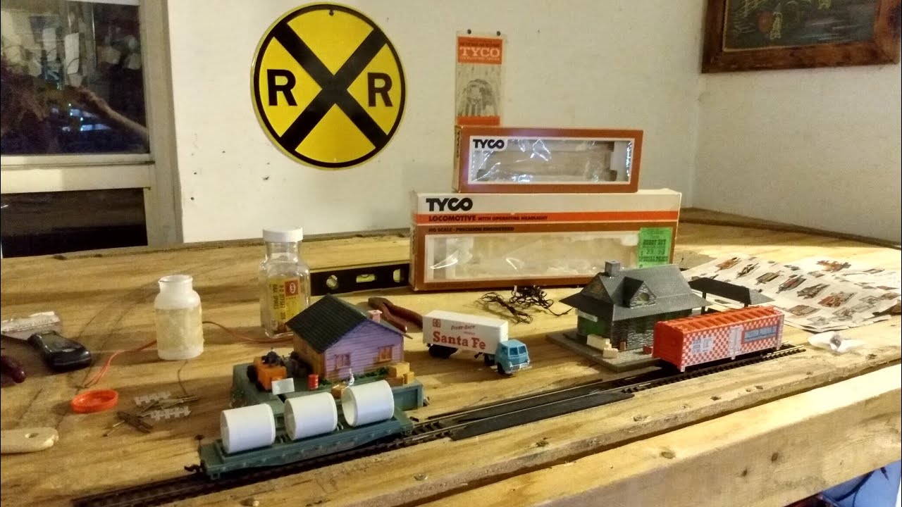 The very Beginning of my VINTAGE 1980s ALL TYCO Model Train Layout ...