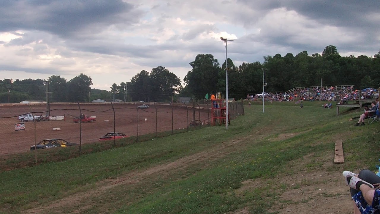 Midway speedway Hot laps 7/11/20 - YouTube
