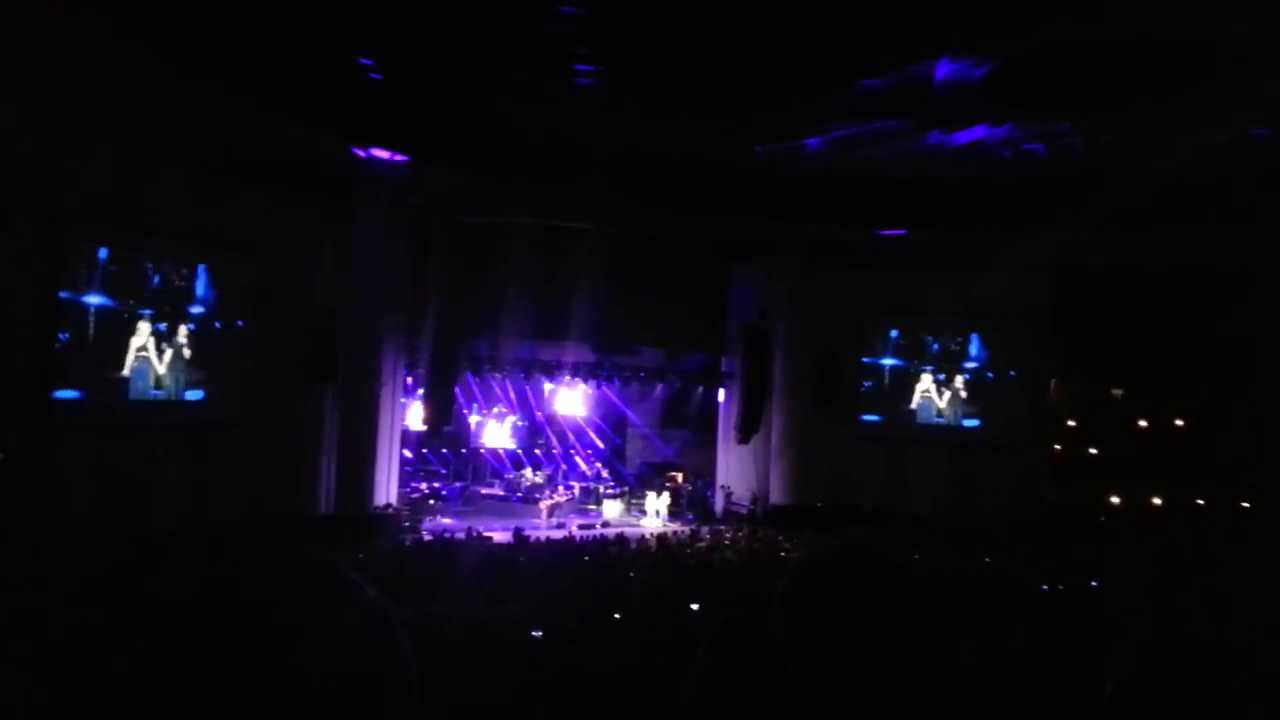 Bruises - Train ft. Ashley Monroe (LIVE) - YouTube