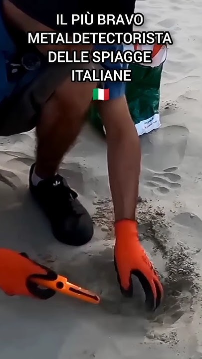 GRANDE RITROVAMENTO CON METAL DETECTOR IN SPIAGGIA #metaldetector #metaldetecting - YouTube