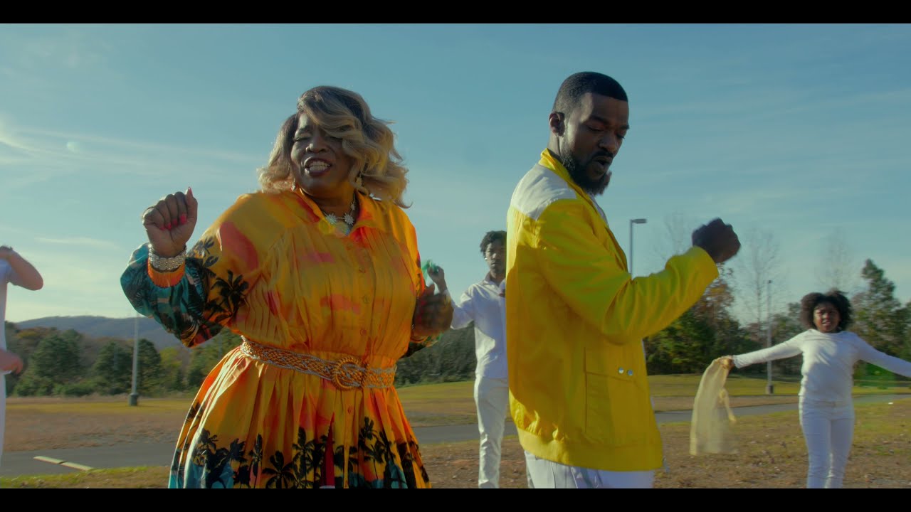 Carrie Davis -Hands On Me (feat. Tjhari) (Official Music Video) - YouTube