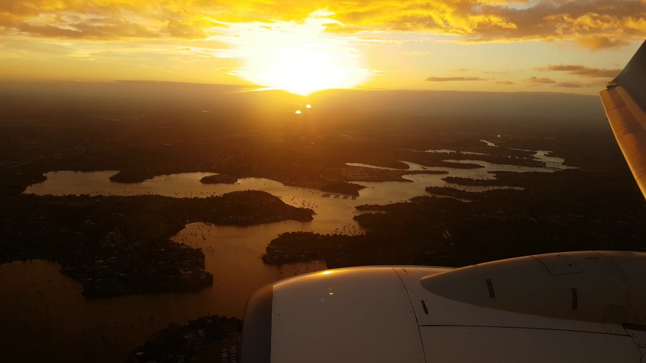 4k QANTAS sunset landing Sydney Boeing 737-800 - YouTube