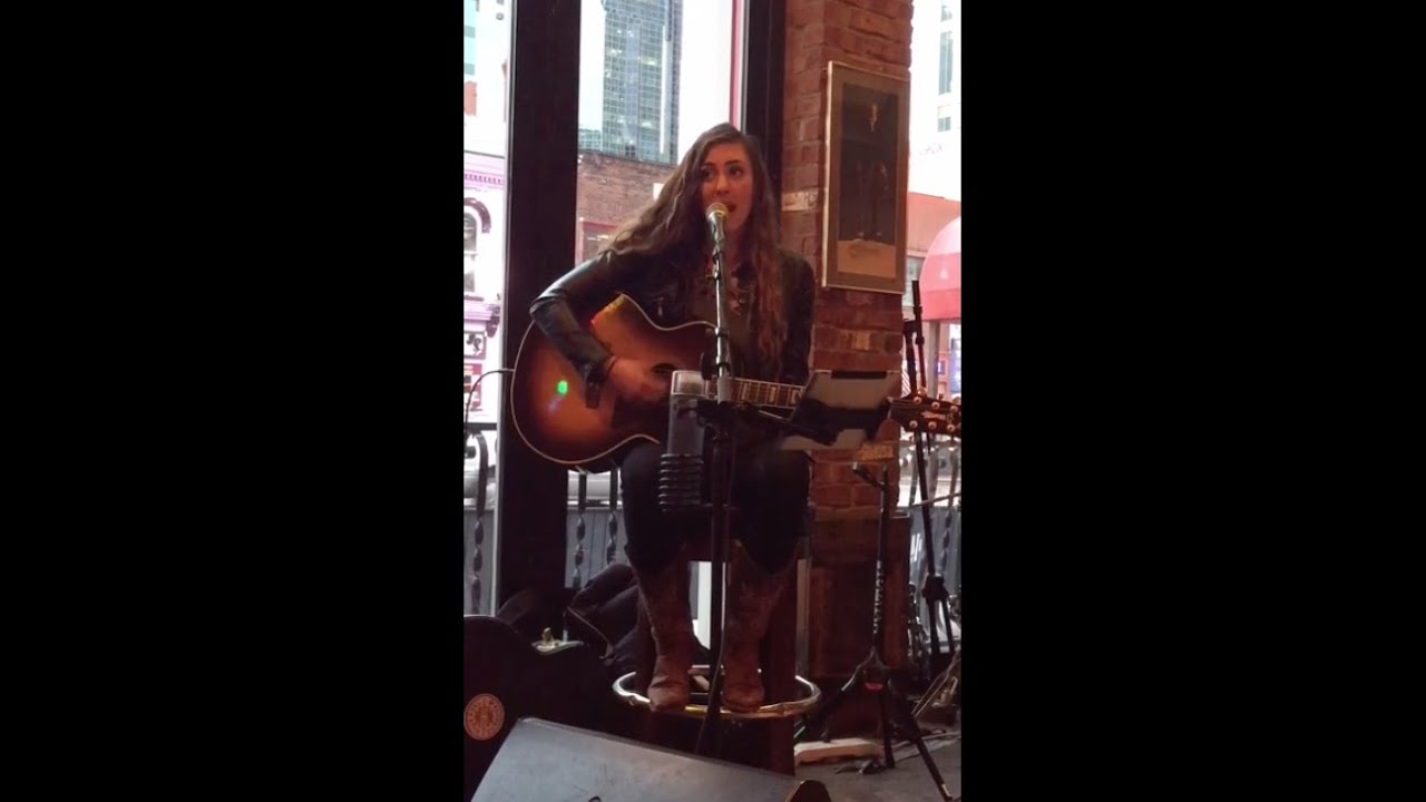 Mamma He's Crazy- Judds cover by Sarah Martin at Rippy's in Downtown ...