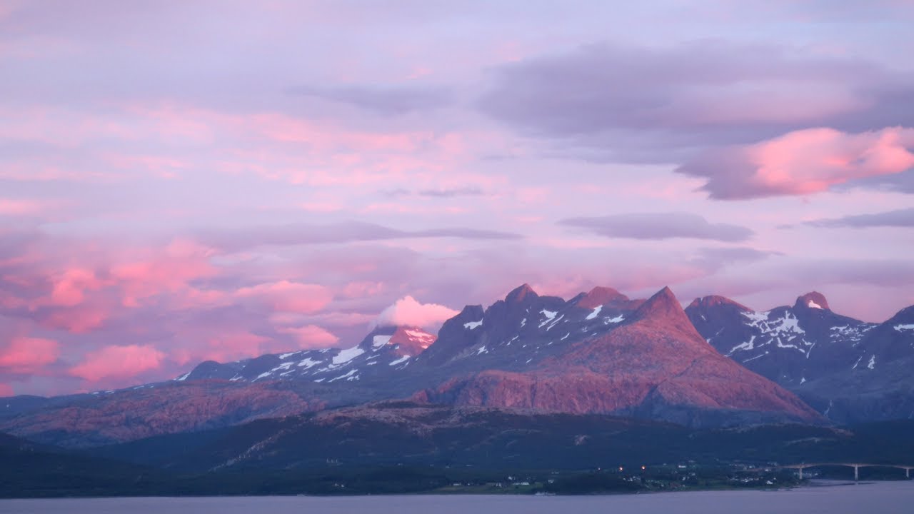 MAGICAL PINK SUMMER SKY SPOTTED IN NORWAY! - YouTube